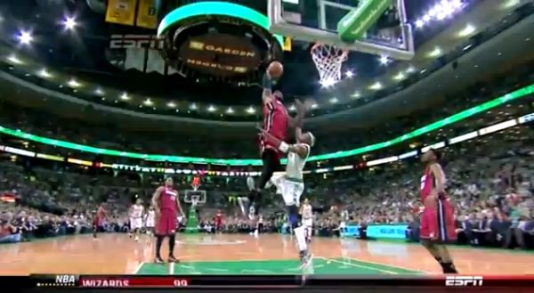 Slam Dunks: Lebron James Amazing Posterizing Dunk Over Jason Terry