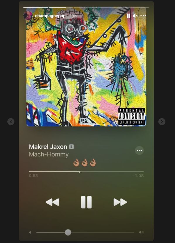 Drake Shows Off His Six-Pack In Latest Gym Selfie