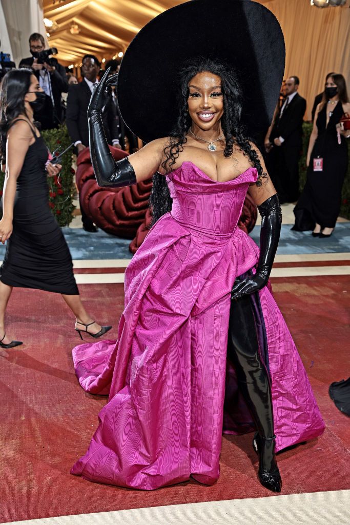 SZA Blames TDE's Punch & RCA Records For Label Delay, Punch Responds